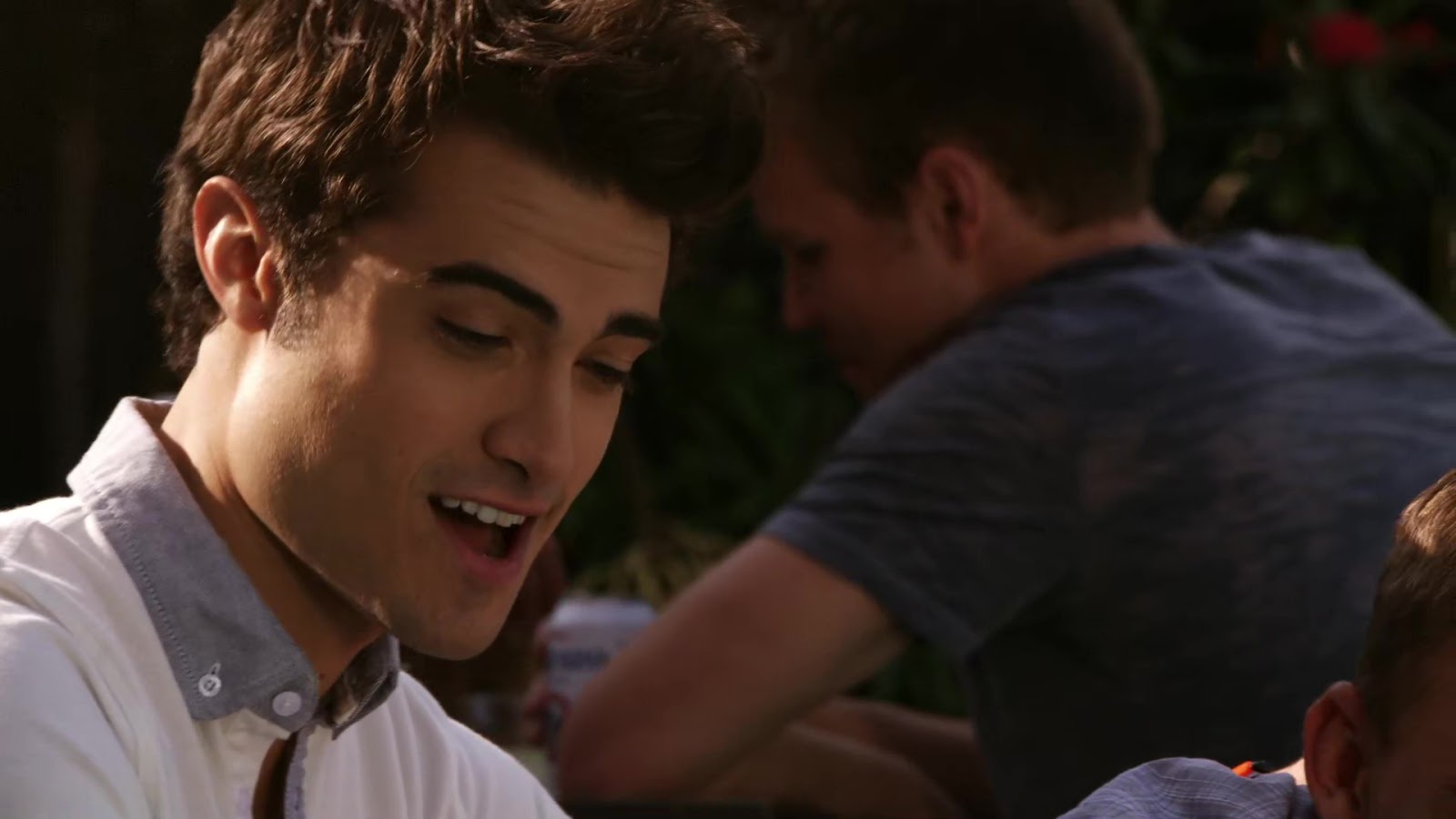 ausCAPS: Trevor Donovan and Alan Ritchson shirtless and kiss in 90210 3 ...