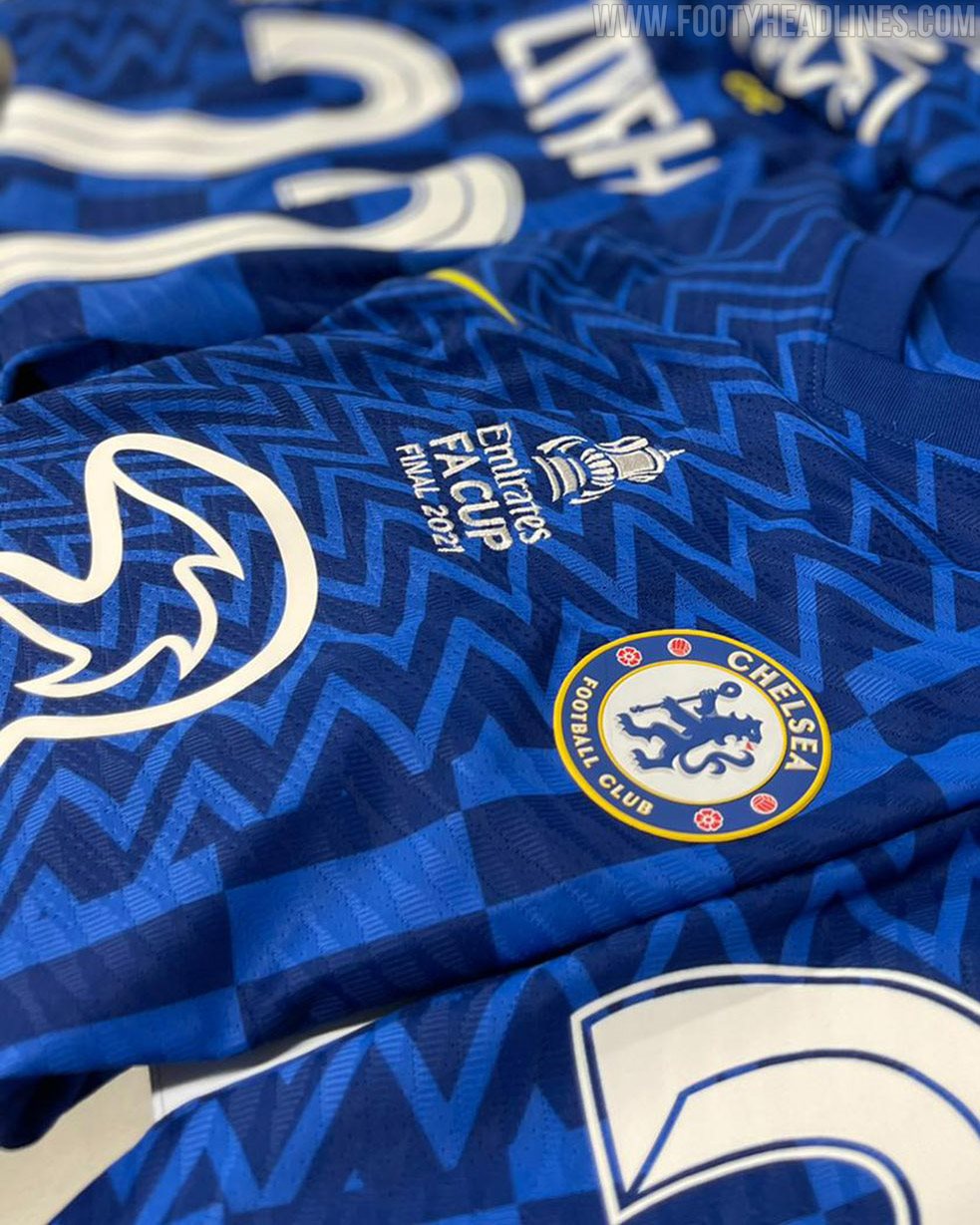 Chelsea Reverts To Old Kit - Footy Headlines