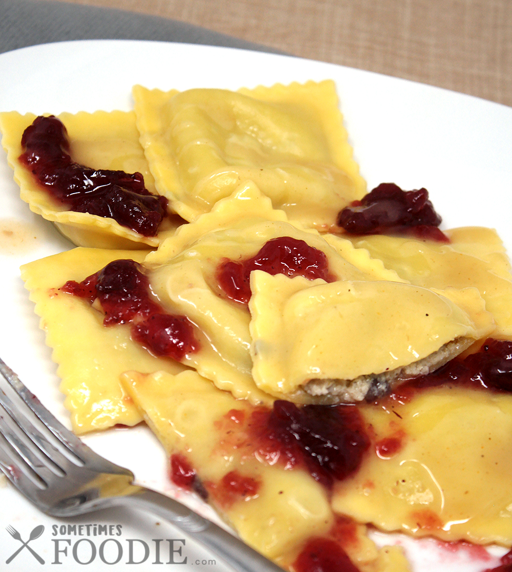 Sometimes Foodie: Aldi Thanksgiving Ravioli - Pasta meets leftovers