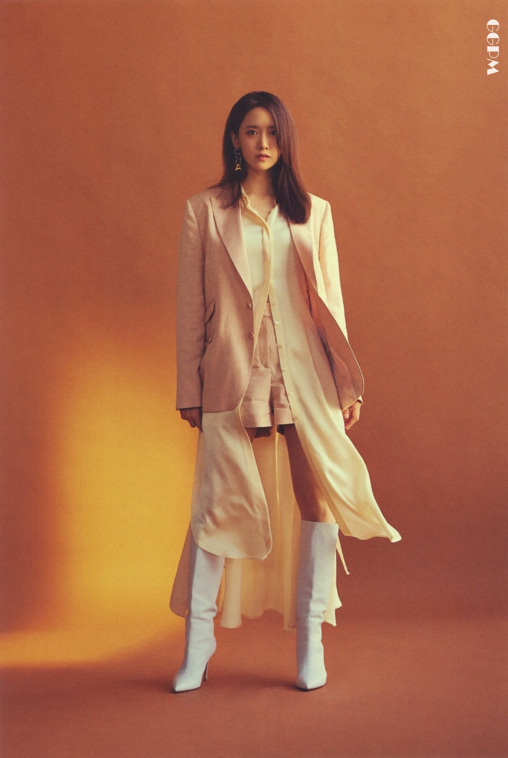 YOONA. Special Album 'A Walk to Remember' BOOKLET - FALL, YOONA | GGPM