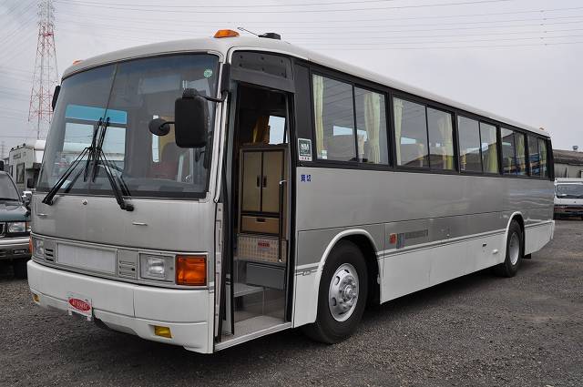 1991 Mitsubishi Fuso Bus|Japanese vehicles to the world
