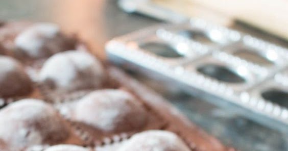 Chocolate Ravioli with White Chocolate Mascarpone and Raspberry Sauce ...