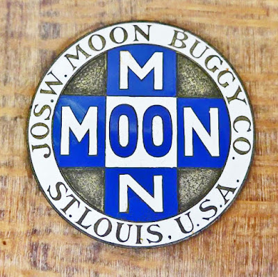 American Auto Emblems: MOON