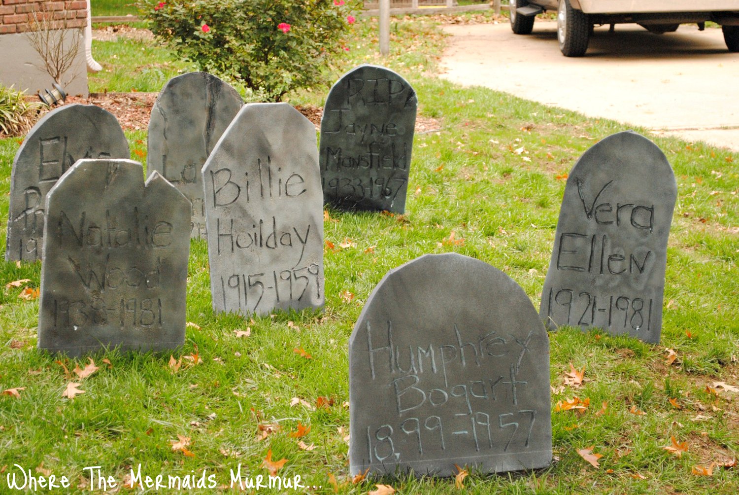 Where The Mermaids Murmur...: DIY Tombstone and Graveyard