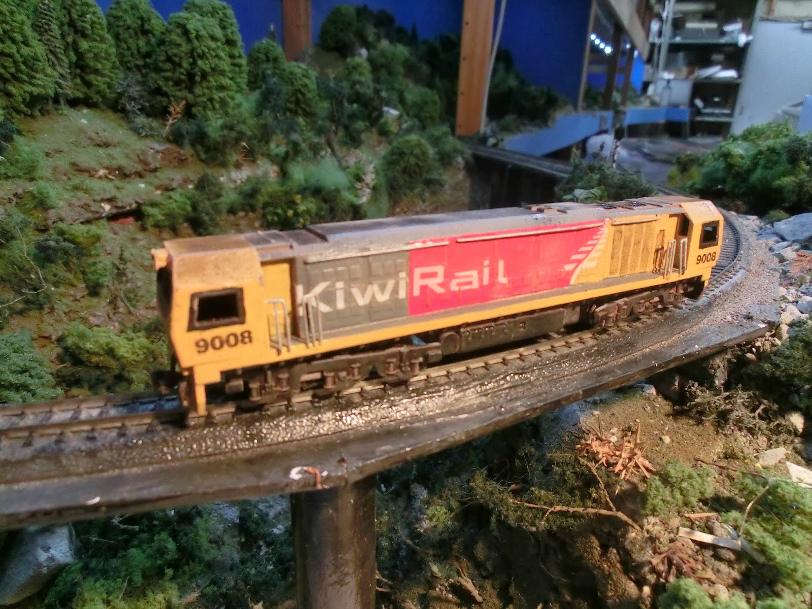 New Zealand Railway Models (Kiwi Trains): Weathering the DL, DXR & EF Class