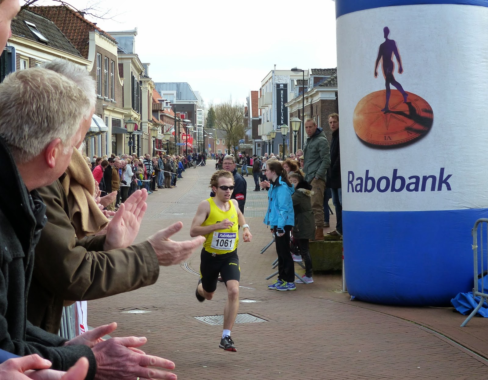Hardloper Gerrit online: Fabian ten Kate wint 10 Engelse Mijlen van ...