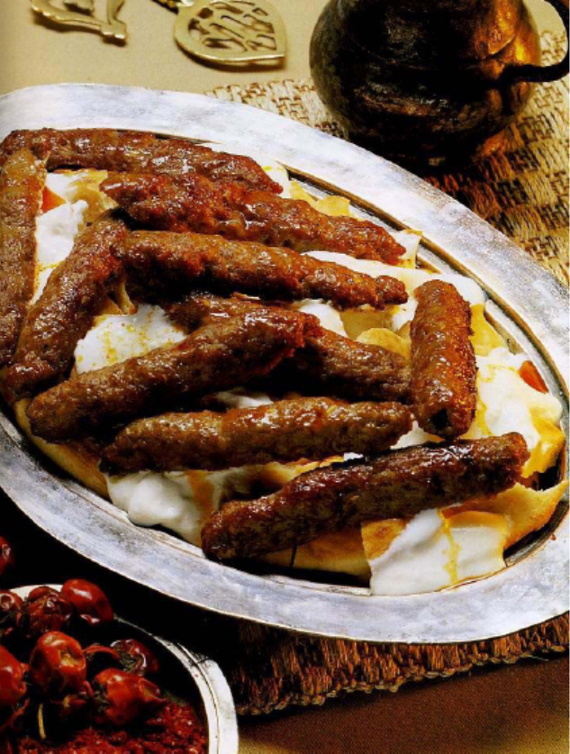 OSMANLI MUTFAĞININ LEZZETLİ YEMEKLERİ: KÖFTELİ YOĞURTLU KEBAP