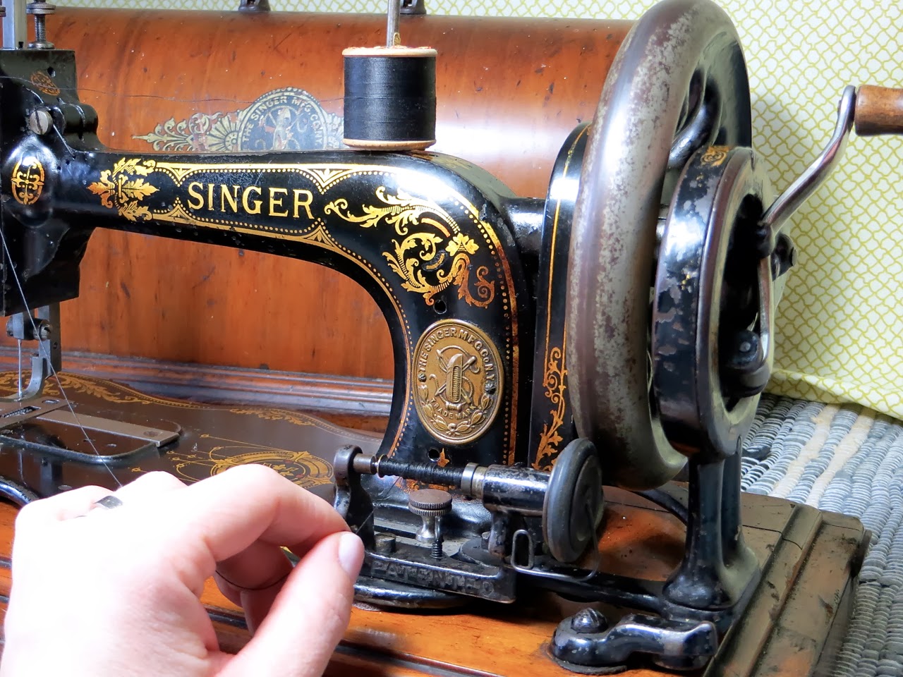 The Project Lady - Singer Model 12 Fiddlebase Handcrank Sewing Machine