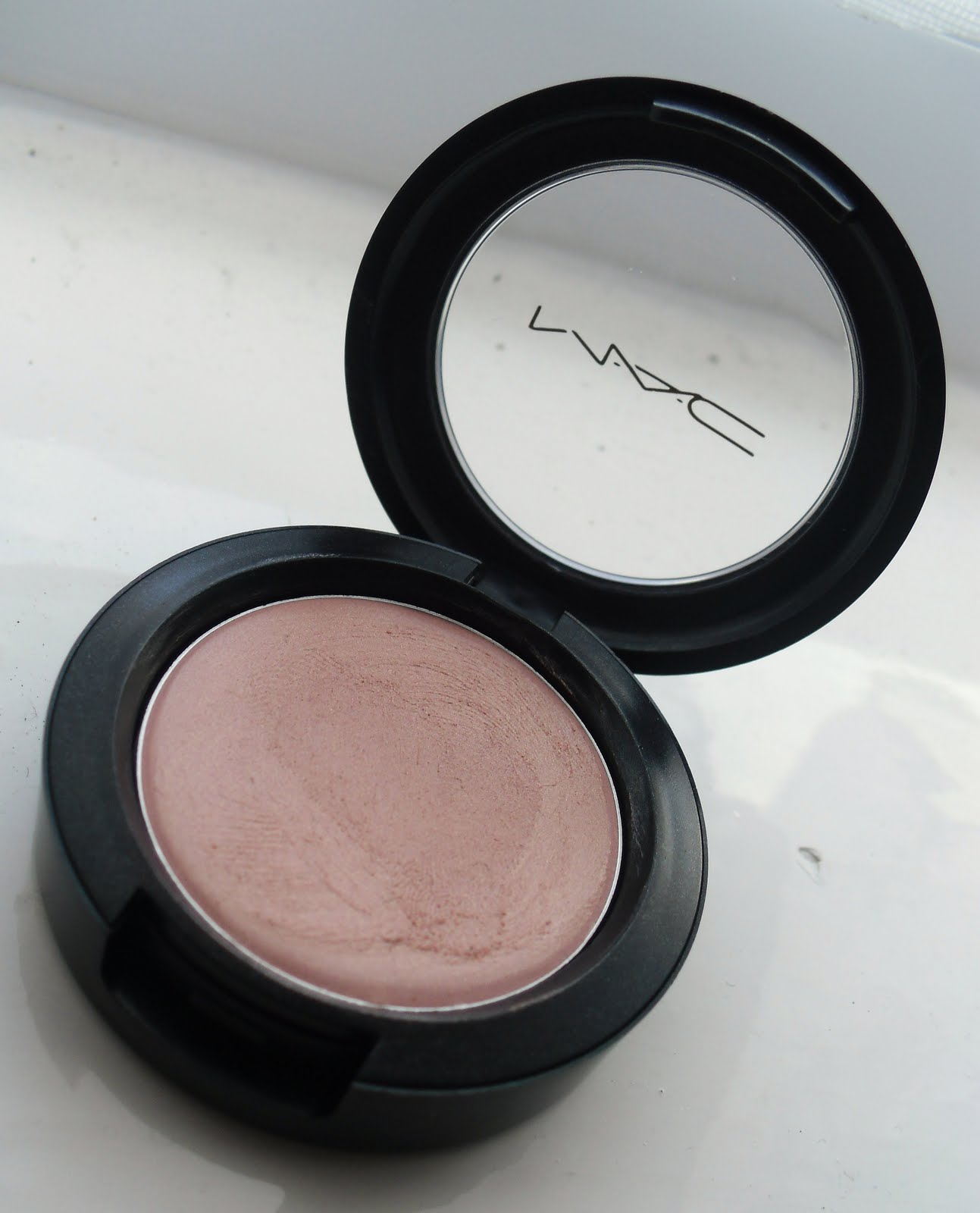 hush cream colour base. | Hannah Biggz: hush cream colour base.