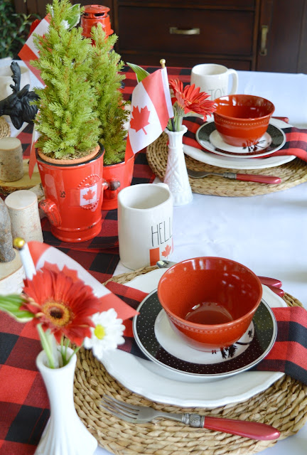 Dining Delight: Woodland Themed Canada Day Tablescape