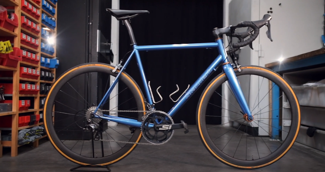 (Vídeo) Montando una bicicleta de acero Standert Triebwerk Rim a la ...