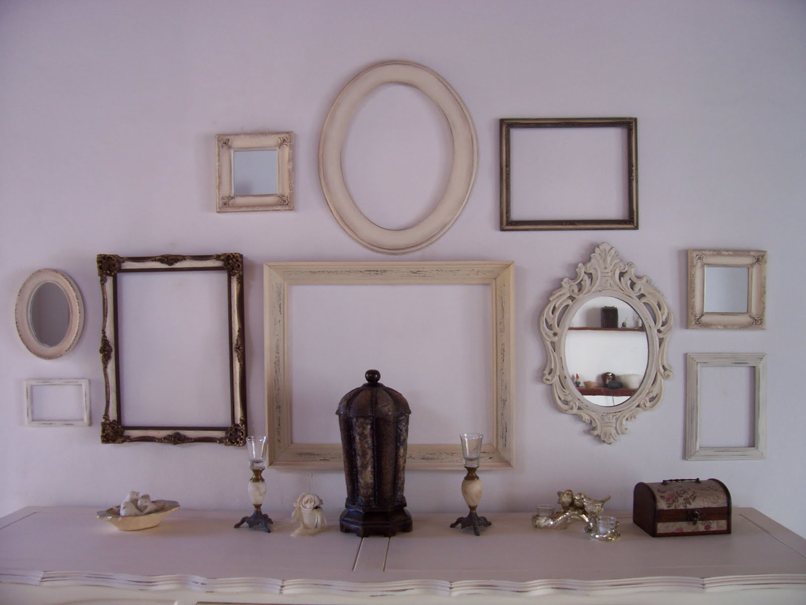 bohemio y romantico: PARED CON MARCOS...