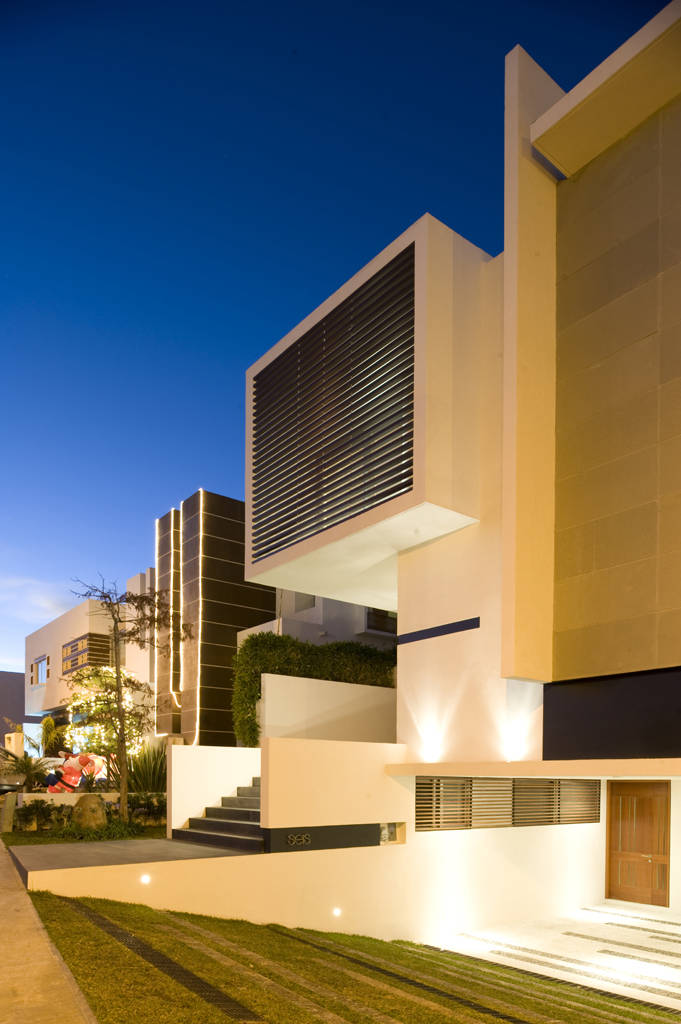 OAD Internacional: Las Modernas Casas Con Parqueo Subterráneo - 19 Diseños