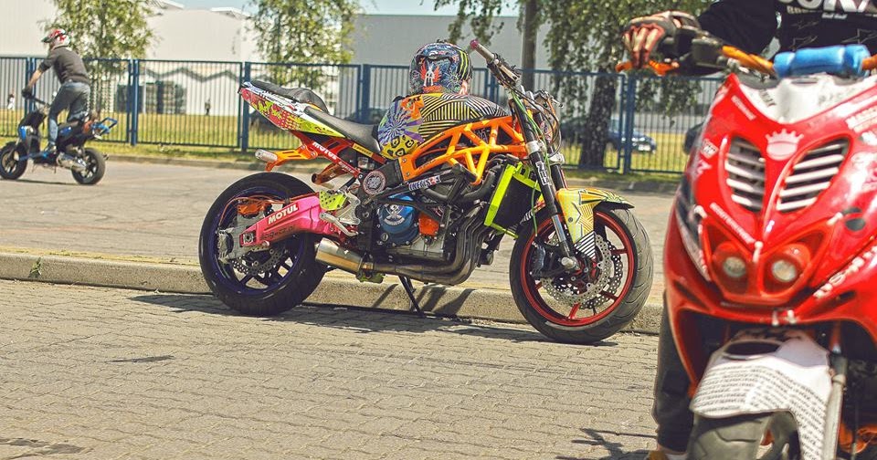 Mercenary Garage : Infamous