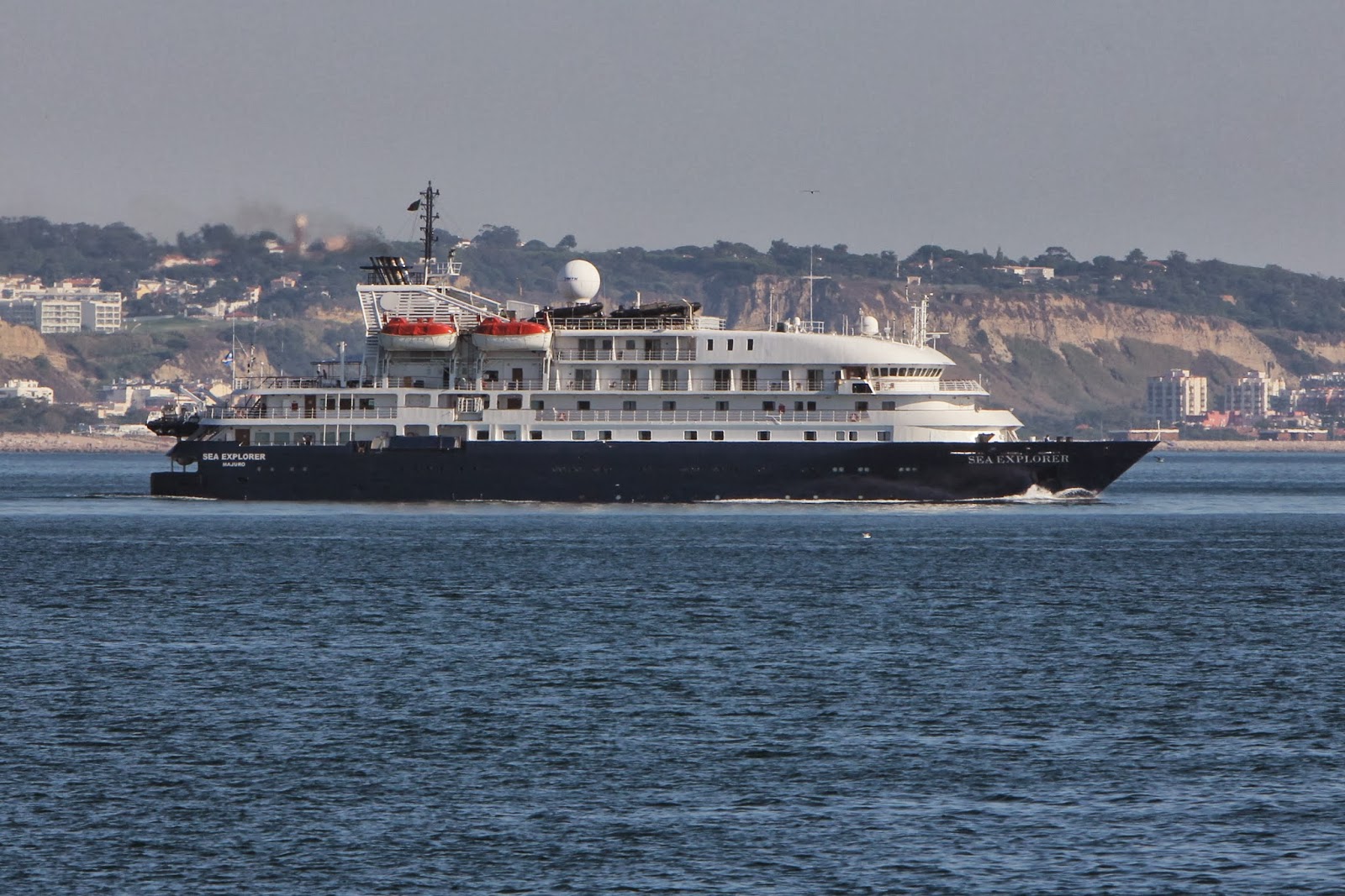 Ships Photo Gallery: SEA EXPLORER