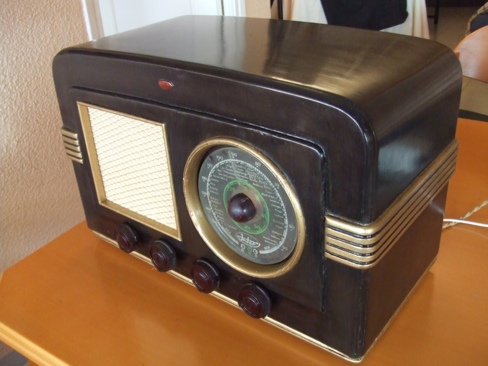 Radio Antigua: 40's