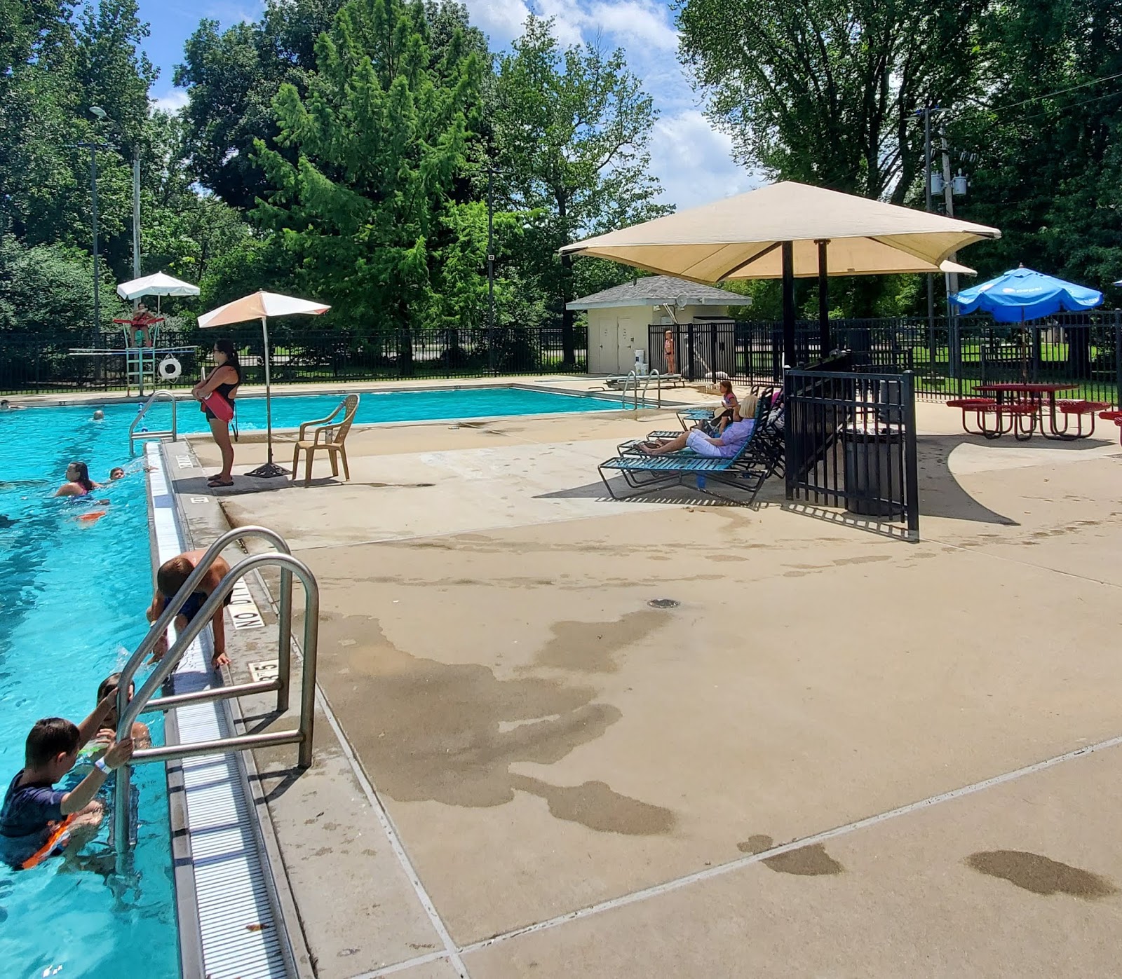 Play St. Louis: O'Fallon Memorial Pool, O'Fallon IL