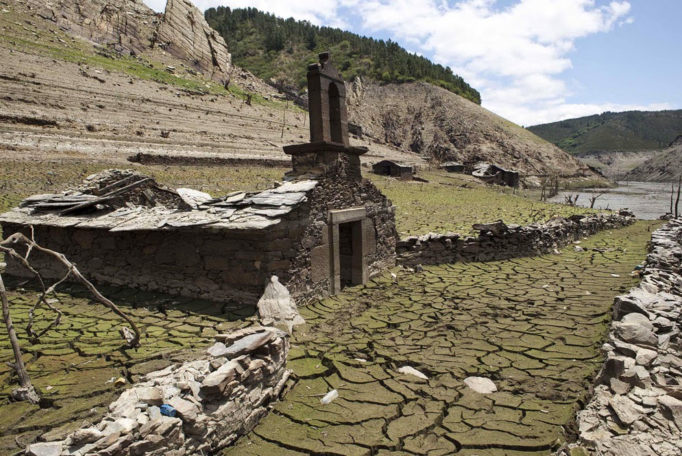 CAMINSAN (CAMINO DE SANTIAGO) : EL EMBALSE DE BELESAR Y PORTOMARIN