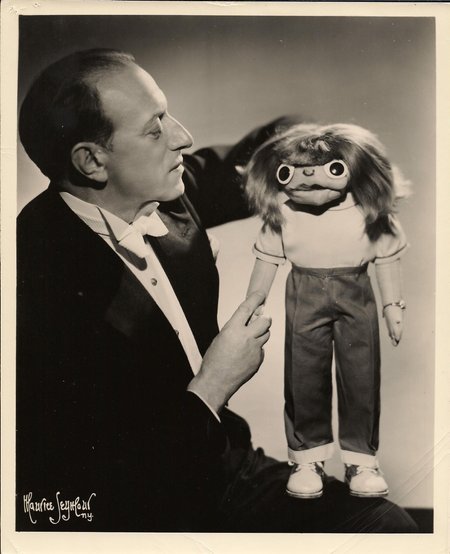 For cats only: Señor Wences