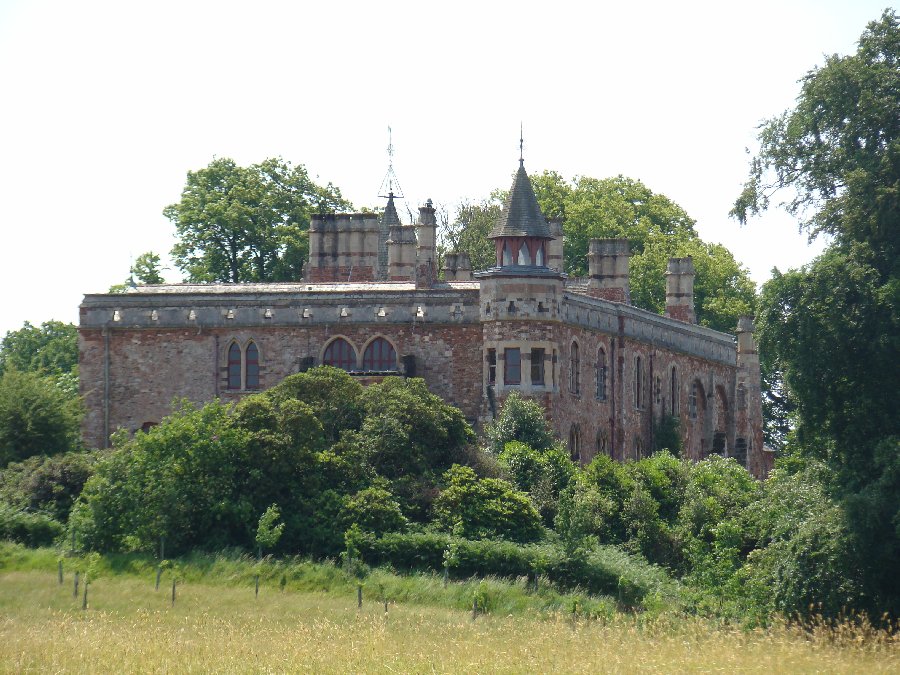 Rambles from Frog End: A walk from Sowton village