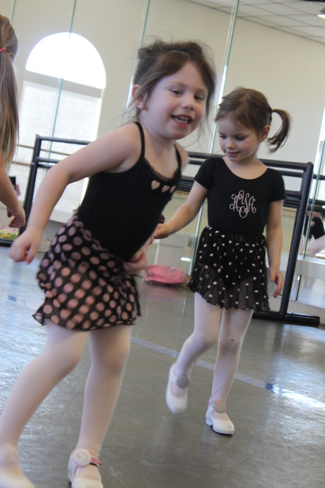 Mojoy: Gabbi's Dance class with Miss Linda Lou