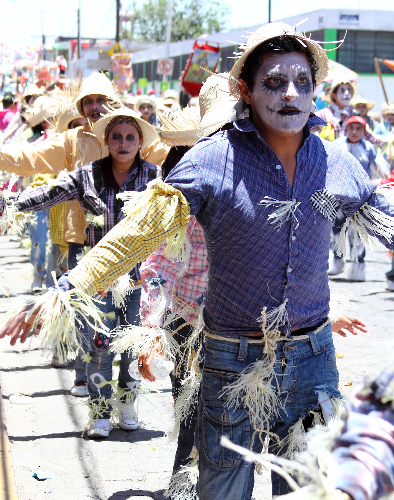 Espacios y despacios: Día de los Locos - The day of the Crazies ...