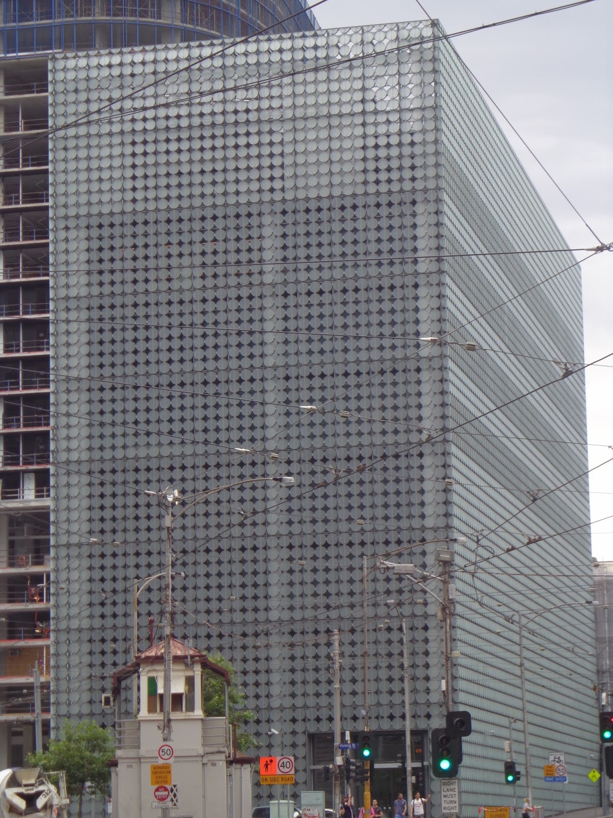 Beside the Yarra: April 2014