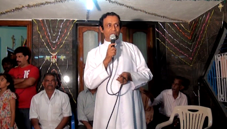 The Roce Ceremony - A Catholic Pre-Wedding Ritual In India