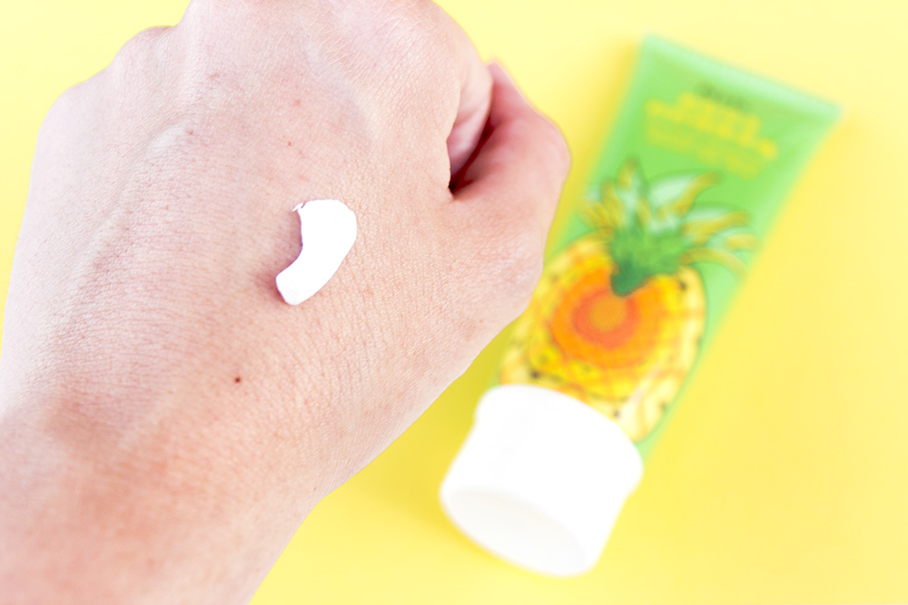 emptyfloor: Naruko NRK Pineapple Enzymatic Mineral Clay Mask review