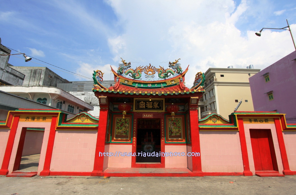 KELENTENG IN HOK KIONG | RIAU DAILY PHOTO