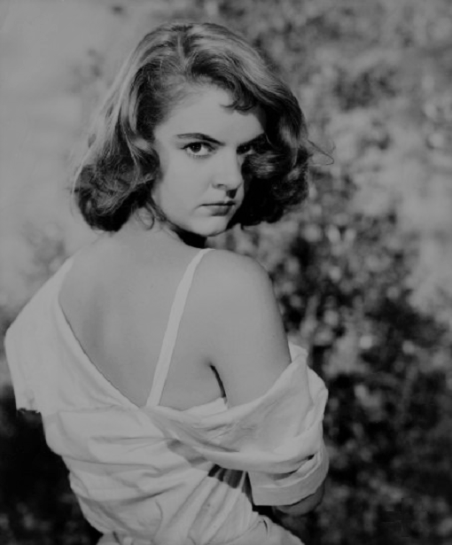 Carolyn Craig & Her Sad Suicide