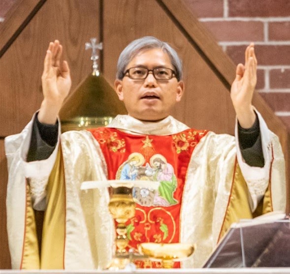 The Meaning and Purpose of Life: The Beautiful Hands of a Priest ...