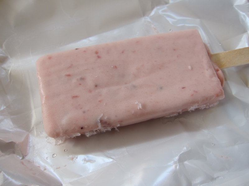 Frozen Friday: Fruttare Strawberry and Milk Frozen Dessert Bars | Brand ...
