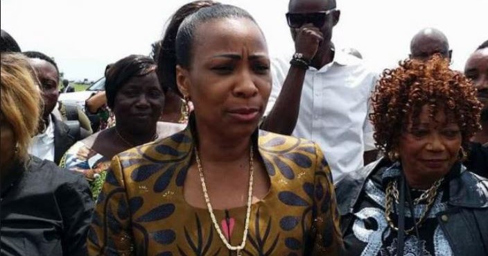 La Première Dame de la RDC apporte son assistance aux victimes des incendies de Bukavu | BA ...