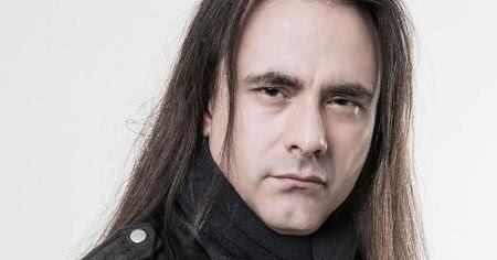 Morre Andre Matos, ex-vocalista e fundador do Angra, aos 47 anos