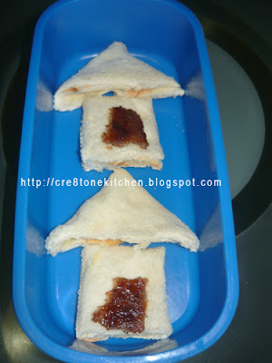 Little Kitchen: Happy Houses