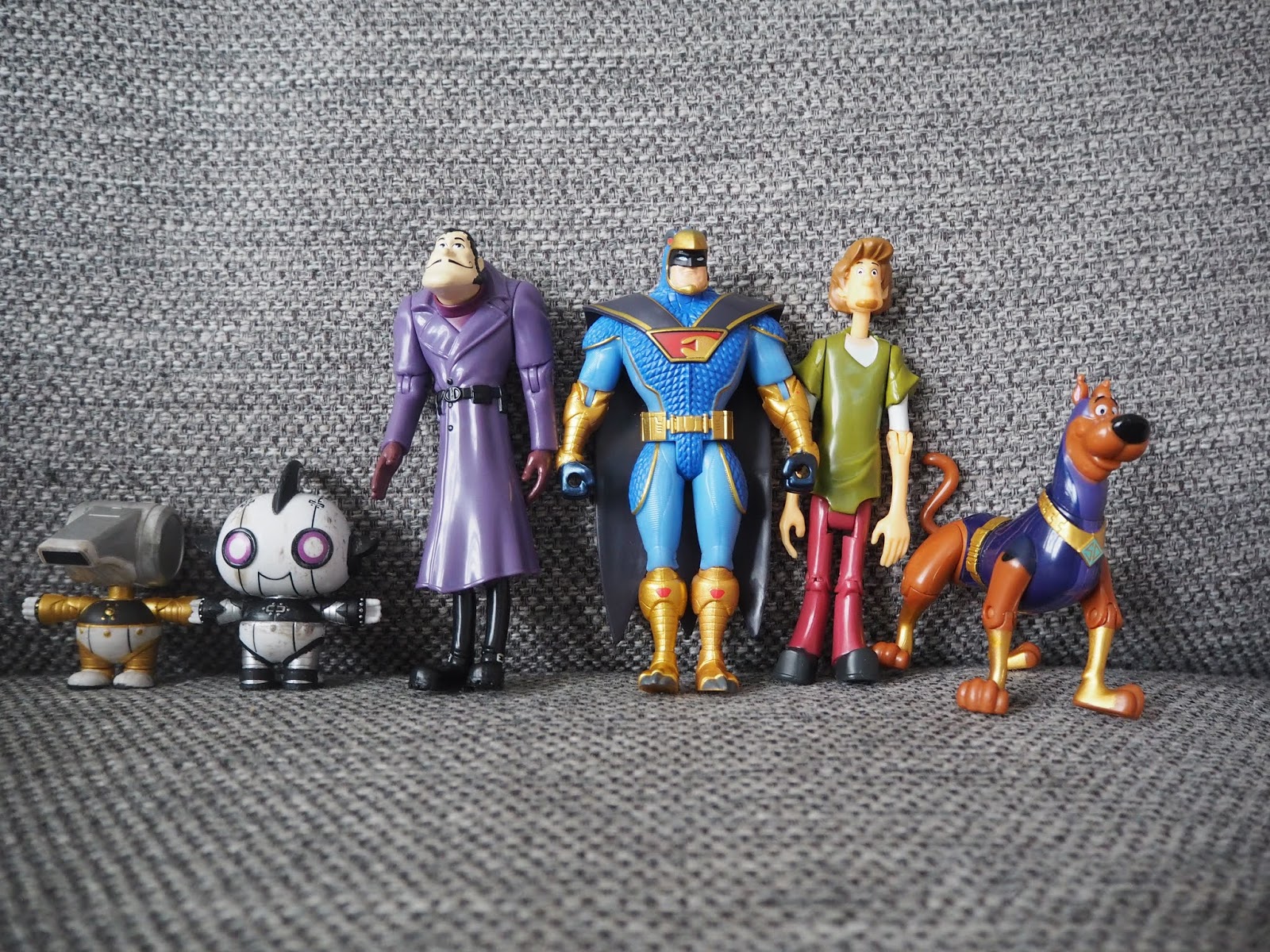 Chic Geek Diary: SCOOB! Action Figures & Mystery Machine - Review