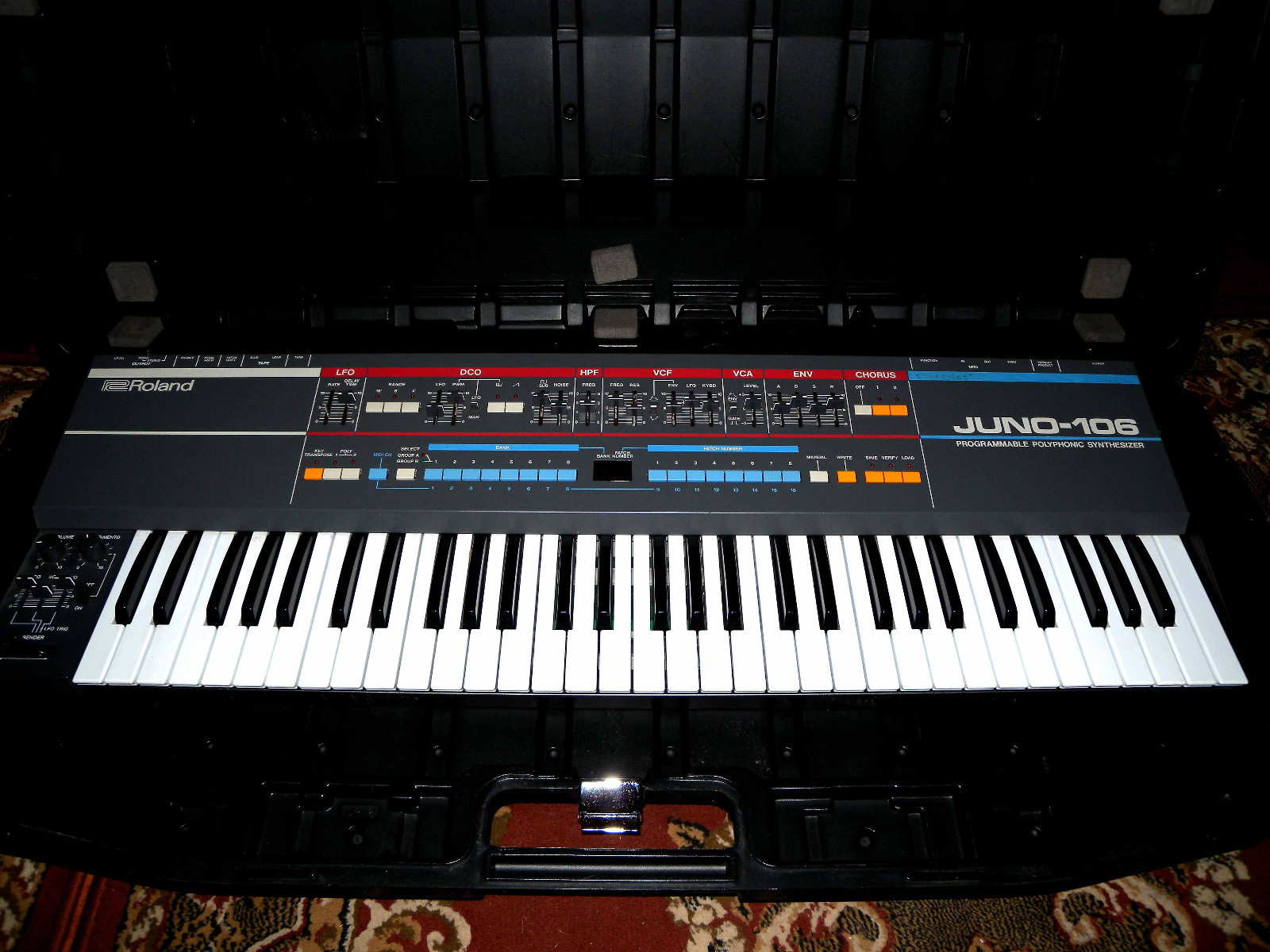 MATRIXSYNTH-B: ROLAND Juno-106 with Original Black Plastic Hard Case