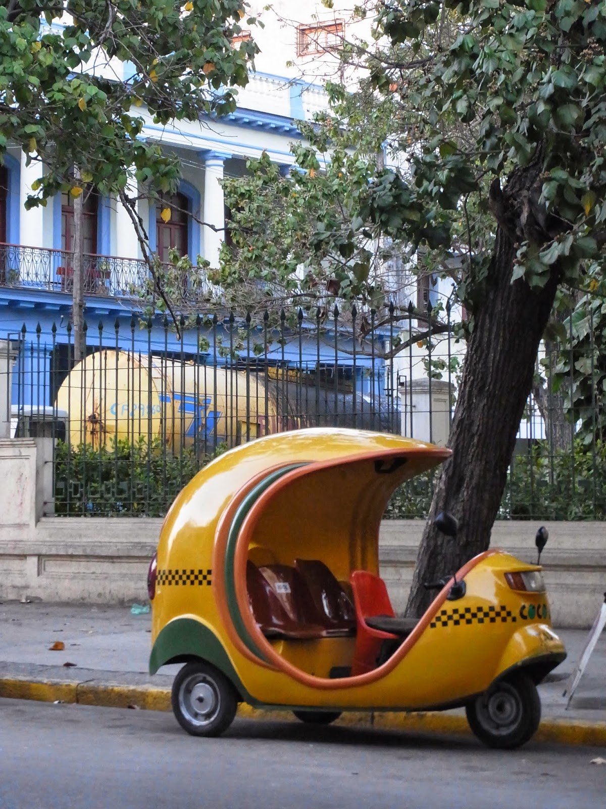 Wander Aboot: Tuk Tuks Around the World