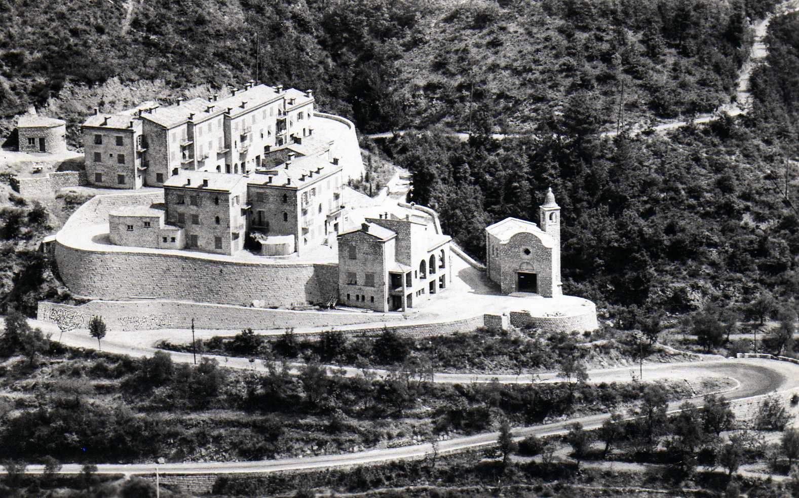 CASTILLON architecture du nouveau village: LE NOUVEAU VILLAGE DE ...