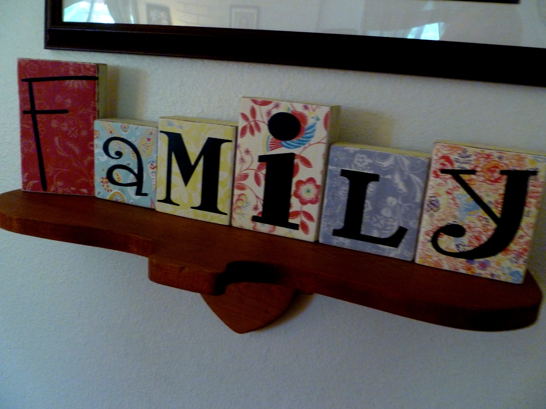 Pocket Full of Pink: FAMILY blocks decor