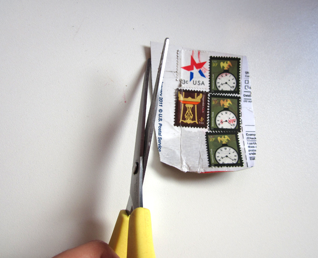 Como retirar selos de envelopes para colecionar - Ideias Green