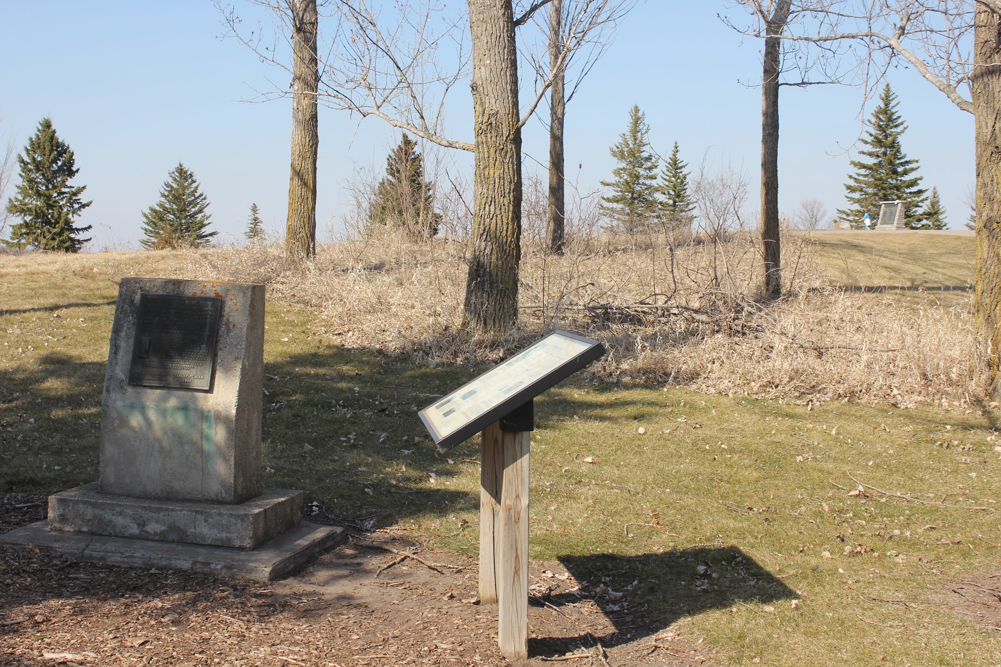 MARKER PLATE ON RUNESTONE HILL MUST GO!