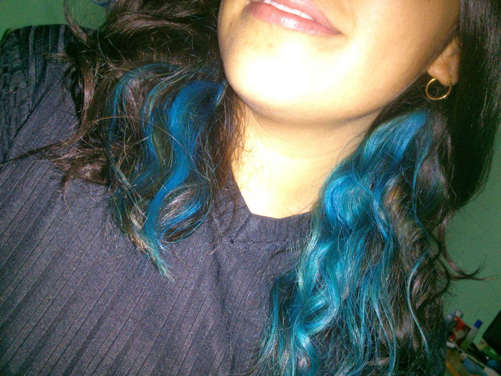 MontseGare: Mi cabello.....Azul!