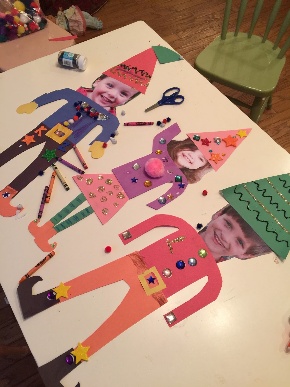 Momfessionals: Christmas Craft - Elf Yourself ;)