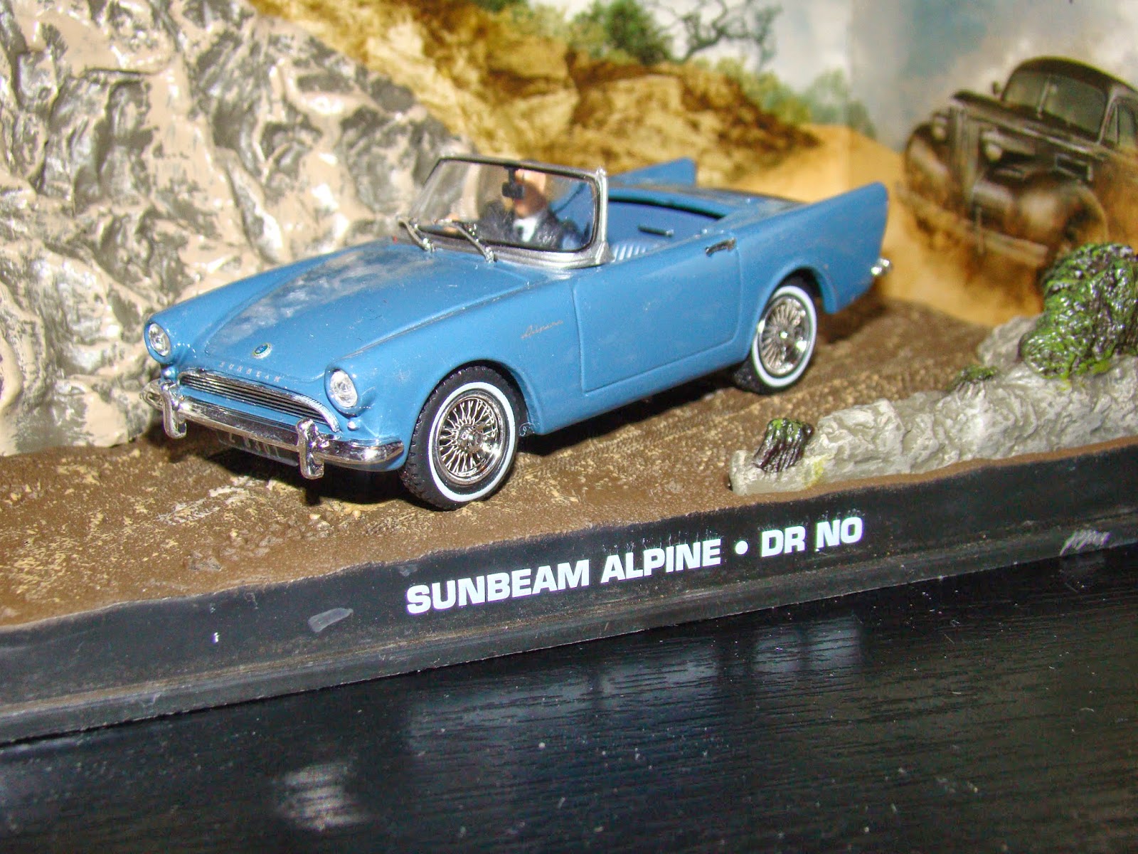 007 TRAVELERS: 007 Vehicle: Sunbeam Alpine / Dr. No (1962)