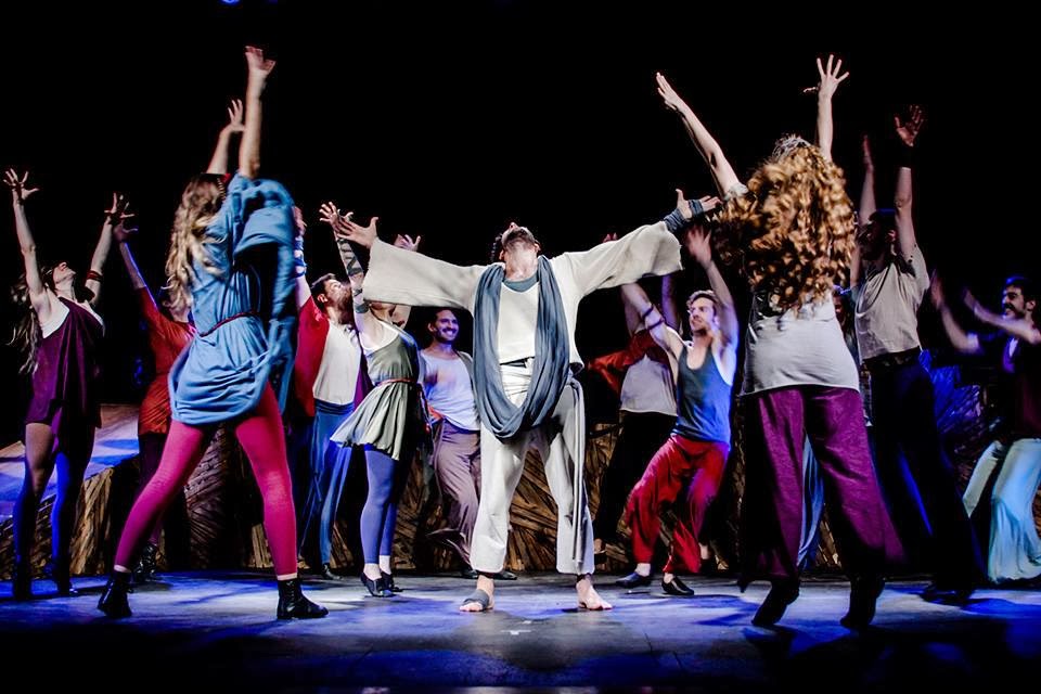 El Espectador Crítico de Teatro Musical: Crítica de "El Loco de Asís ...