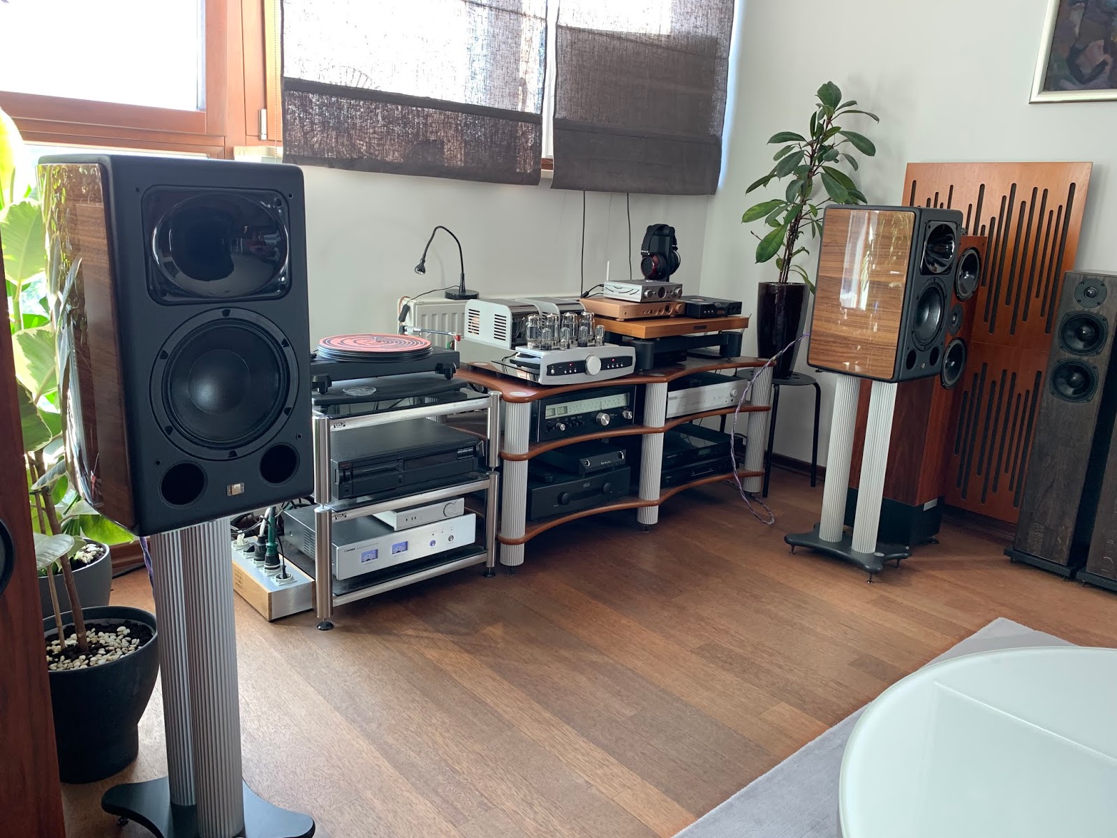 Stereo i Kolorowo - Underground: Głośniki podstawkowe Unison Research ...