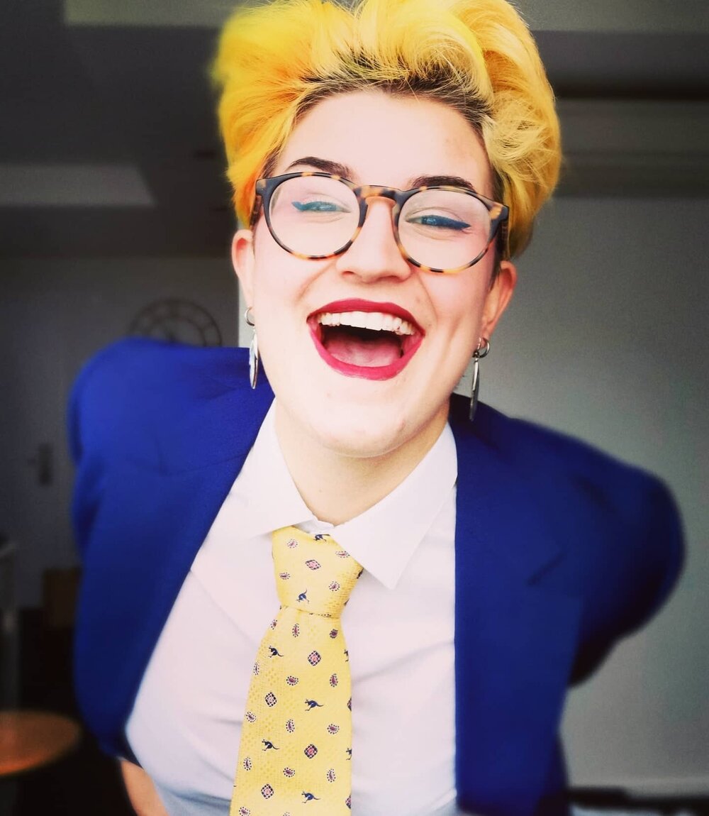 A galactic story of friendship that ends with an explosion ...