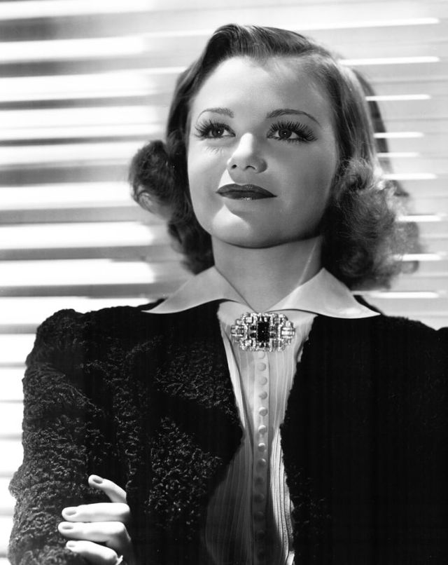 Simone Simon: One of the Most Brilliant Stars of the French Cinema in ...